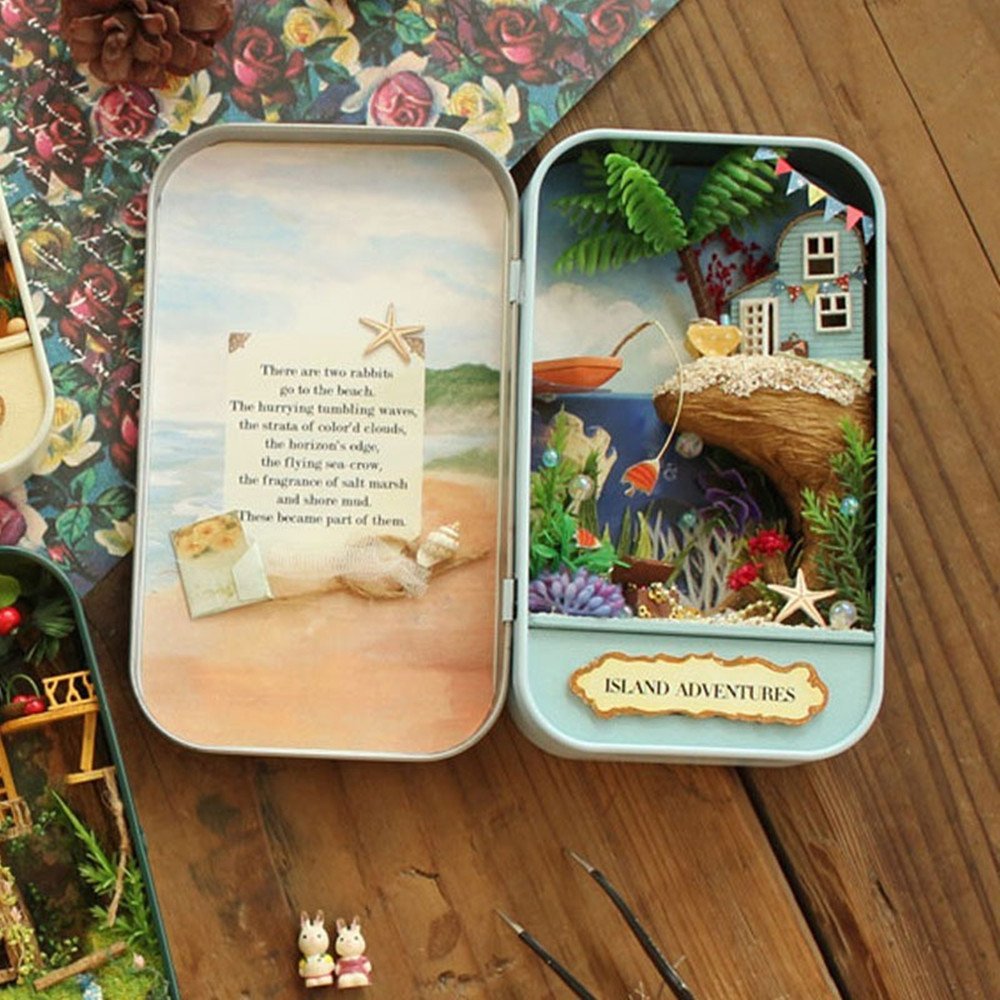 Island Adventures Miniature DIY Theatre Box – Tiny Must Haves