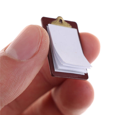 Miniature Clipboard – Tiny Must Haves