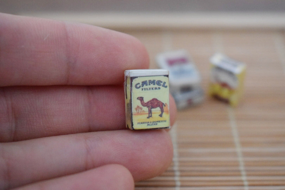 Miniature Cigarettes 1/12 scale (5 pcs) – Tiny Must Haves