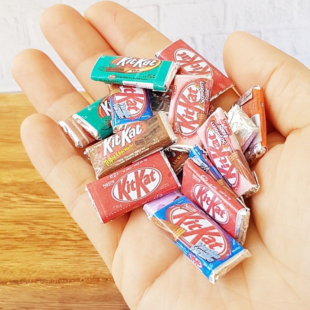 Miniature KitKat Set (10 pcs) – Tiny Must Haves