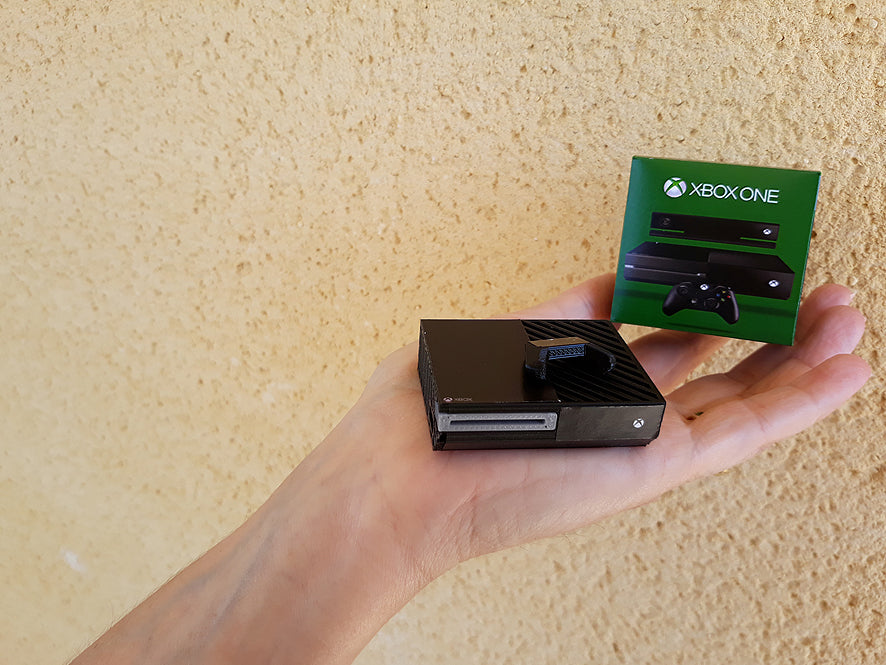 Miniature Xbox One, Controller and Box (1:12 scale) – Tiny Must Haves